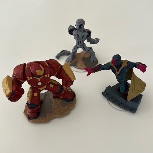 Disney | Toys | 3 Marvel Disney Infinity 3 Edition Figures | Poshmark